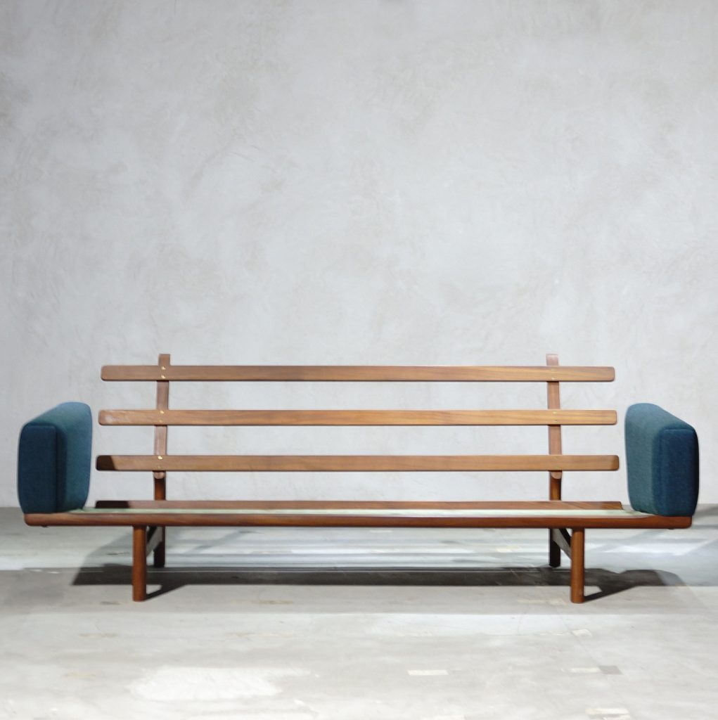 Hans J. Wegner GE236 Sofa 3 Seater Afroromosia Teak - MOTO FURNITURE 北欧家具 ウェグナー フィンユール